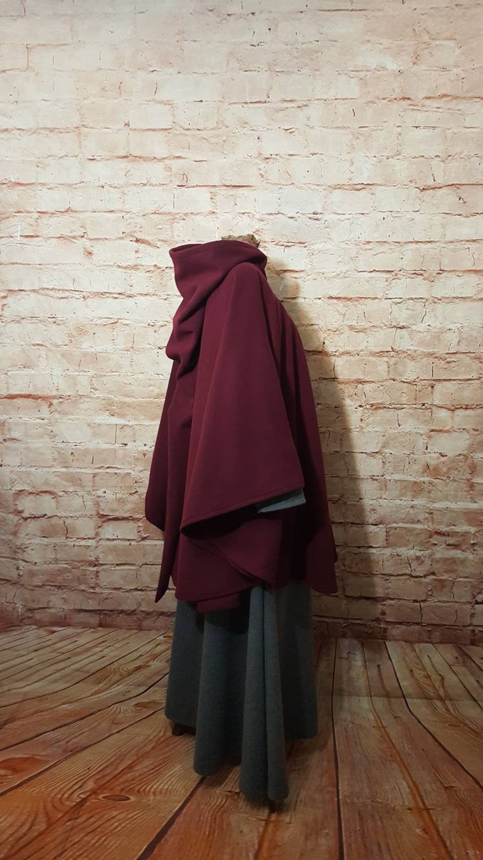Cape, Poncho, Cape, Coat, Medieval Cloak, Cape, Middle Ages, Bordeaux ...