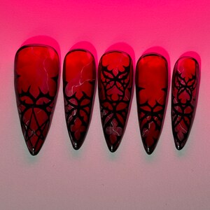 Gothic Arch Nails // Gothic Architecture Press on Nails // Cathedral ...