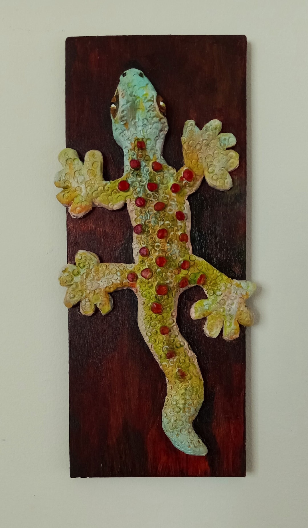 Gecko Polymer Clay Sculpture on Wood Decorative Wall Tile - Etsy
