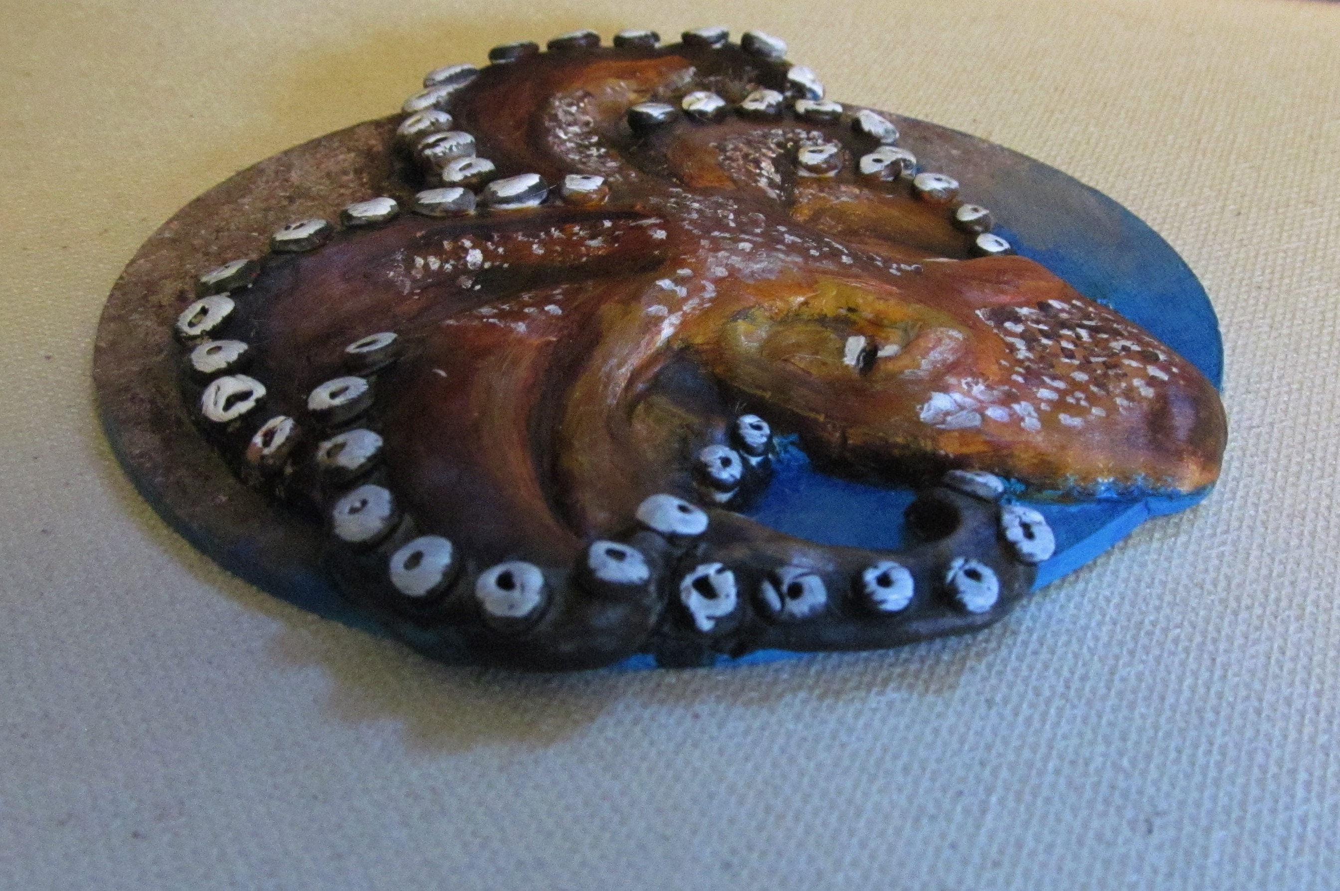 Kokos Octopus Bas Relief dekorative Hand geformt Ton Ornament - Etsy.de