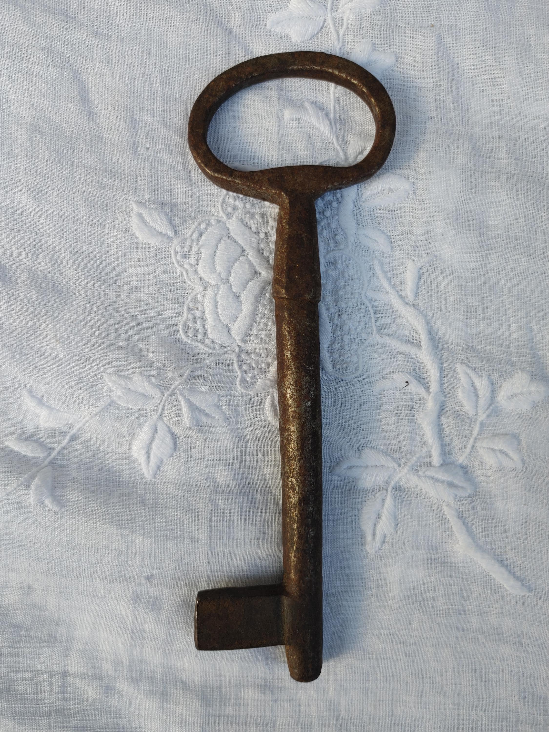 Giant Antique Skeleton Key for Castle, Jail, Gate, Antique Rare Extra ...