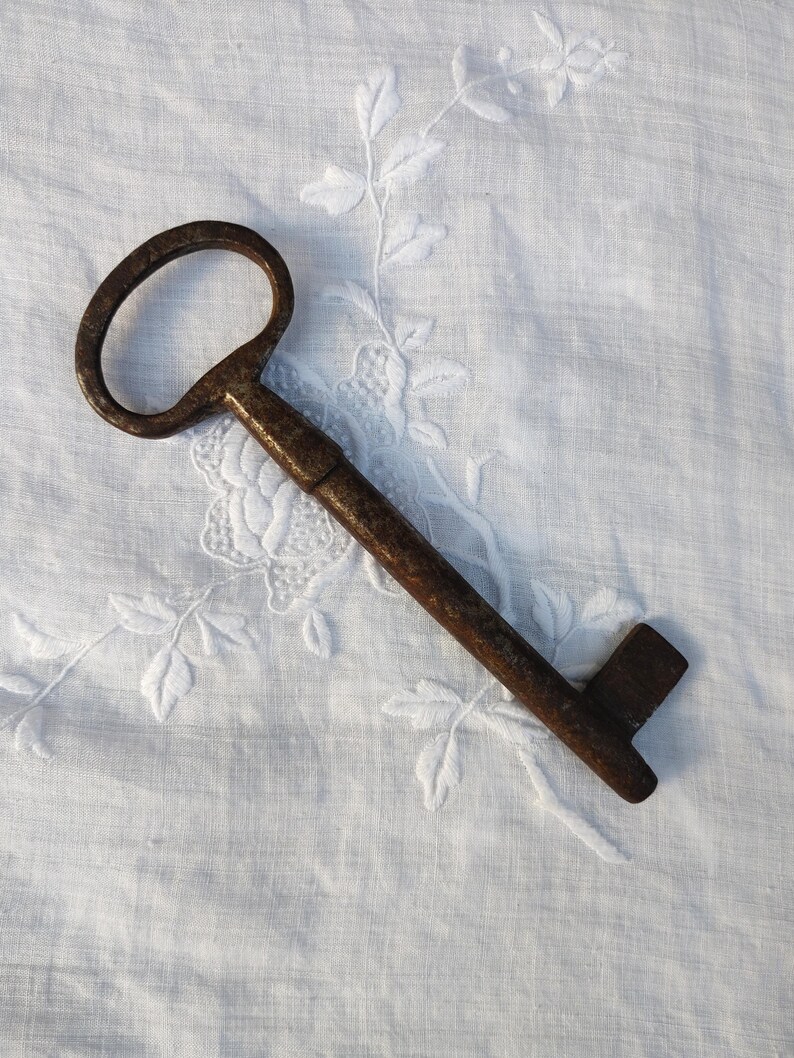 Giant Antique Skeleton Key for Castle, Jail, Gate, Antique Rare Extra ...