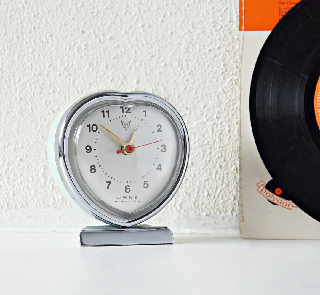 Metal and Chrome Mid Century Heart Shaped Pastel Green Table Clock ...