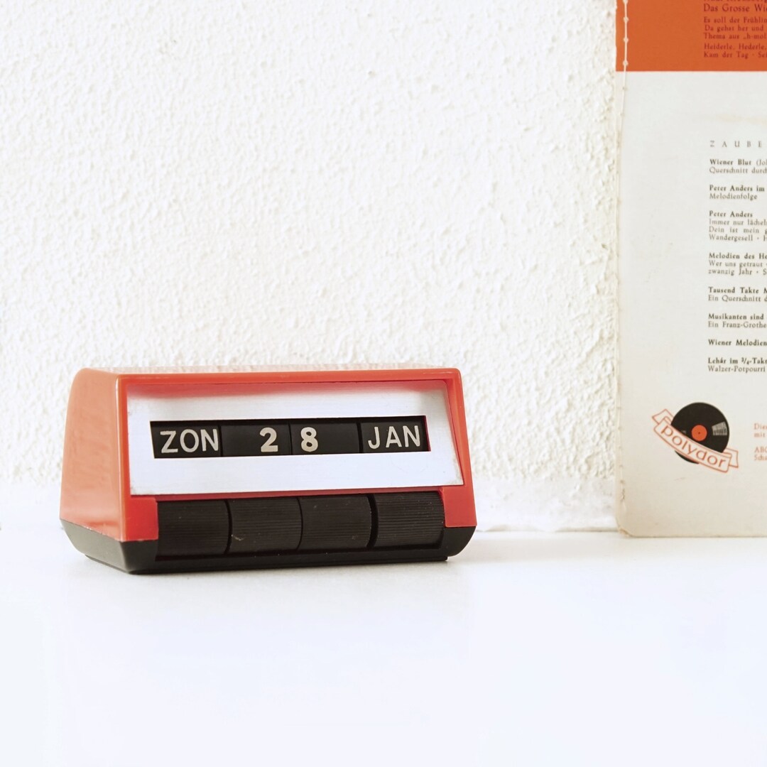 Red Mid Century Perpetual Desk Calendar - Etsy