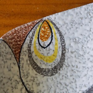 FLORA GOUDA Rumba, off White Mid Century Dish, Colorful Abstract Decor ...