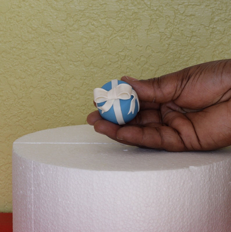 Christmas Tree With Fondant / Gum Paste Gift Wrapped Boxes for - Etsy