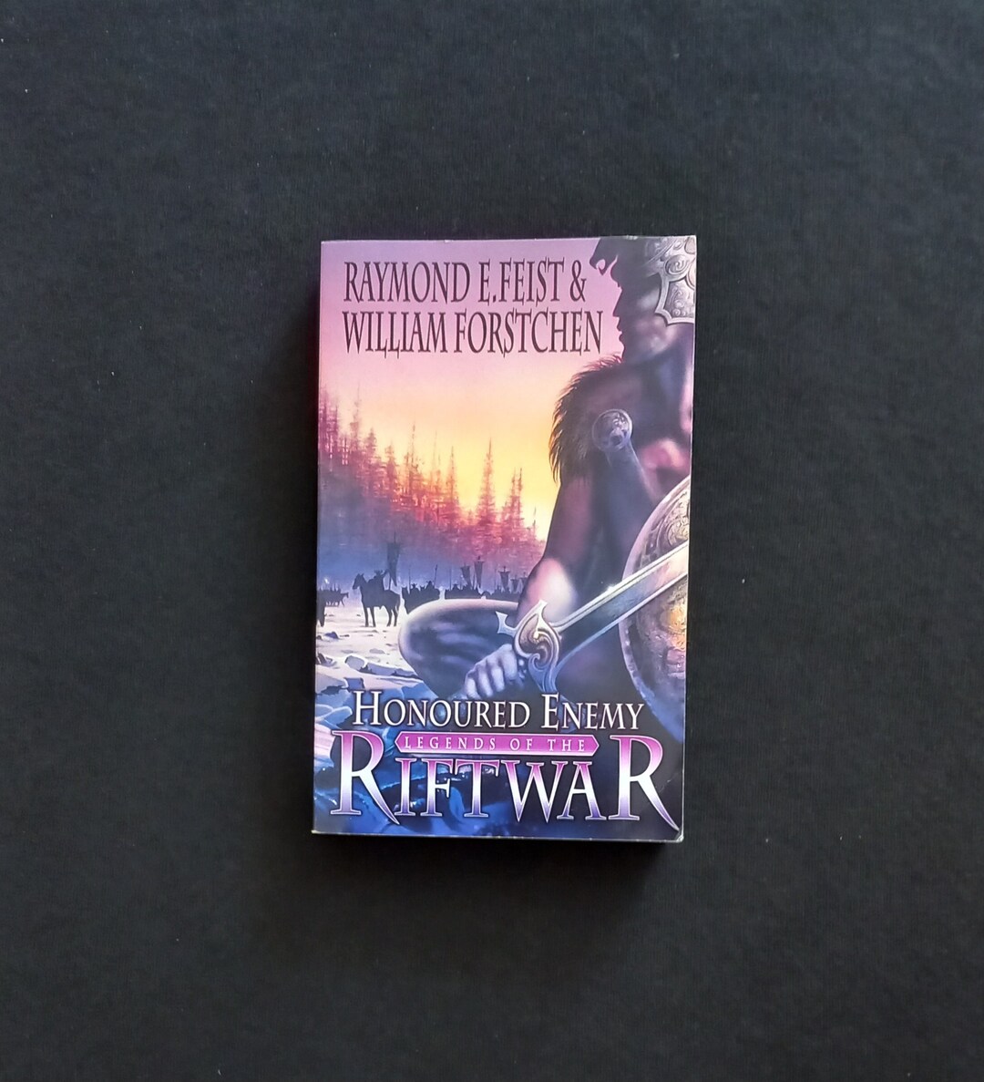 Raymond E. Feist & William Forstchen - Honoured Enemy: Legends of the ...