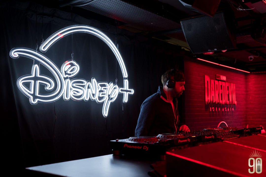 Custom Neon Sign Logo | Business Neon Sign, Event Neon Sign, Company ...