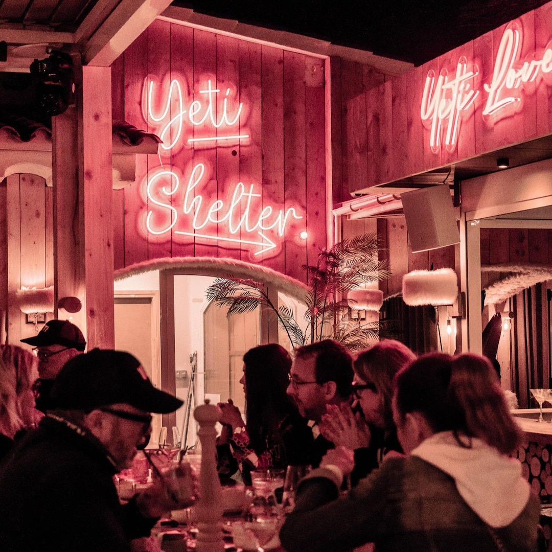 Outdoor Neon Sign | Custom Outdoor Neon Sign, Light up Sign, Custom ...