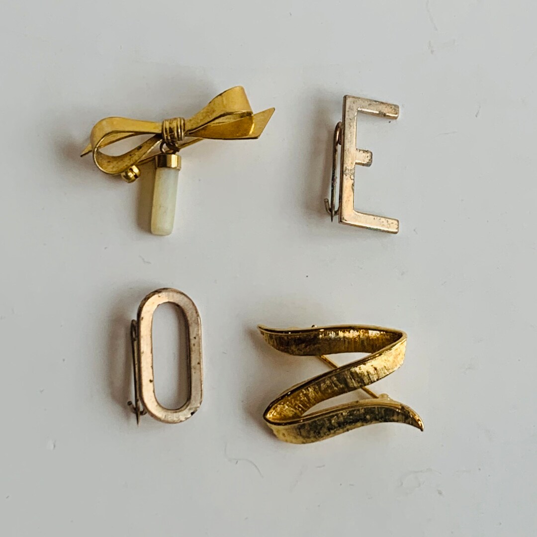 Vintage Brooch Collection - Etsy