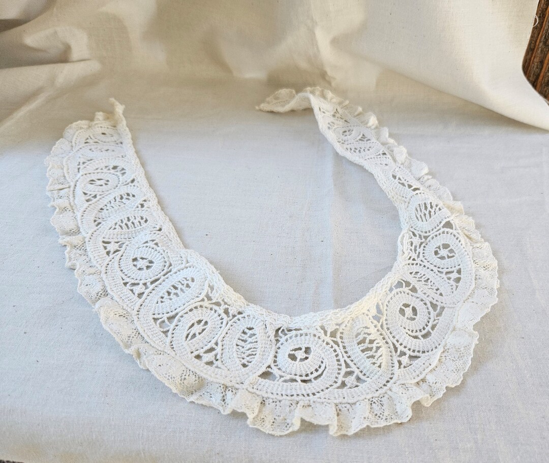 Lacey Collar - White Needle-lace-type With Dainty Lace Edging - 24 ...
