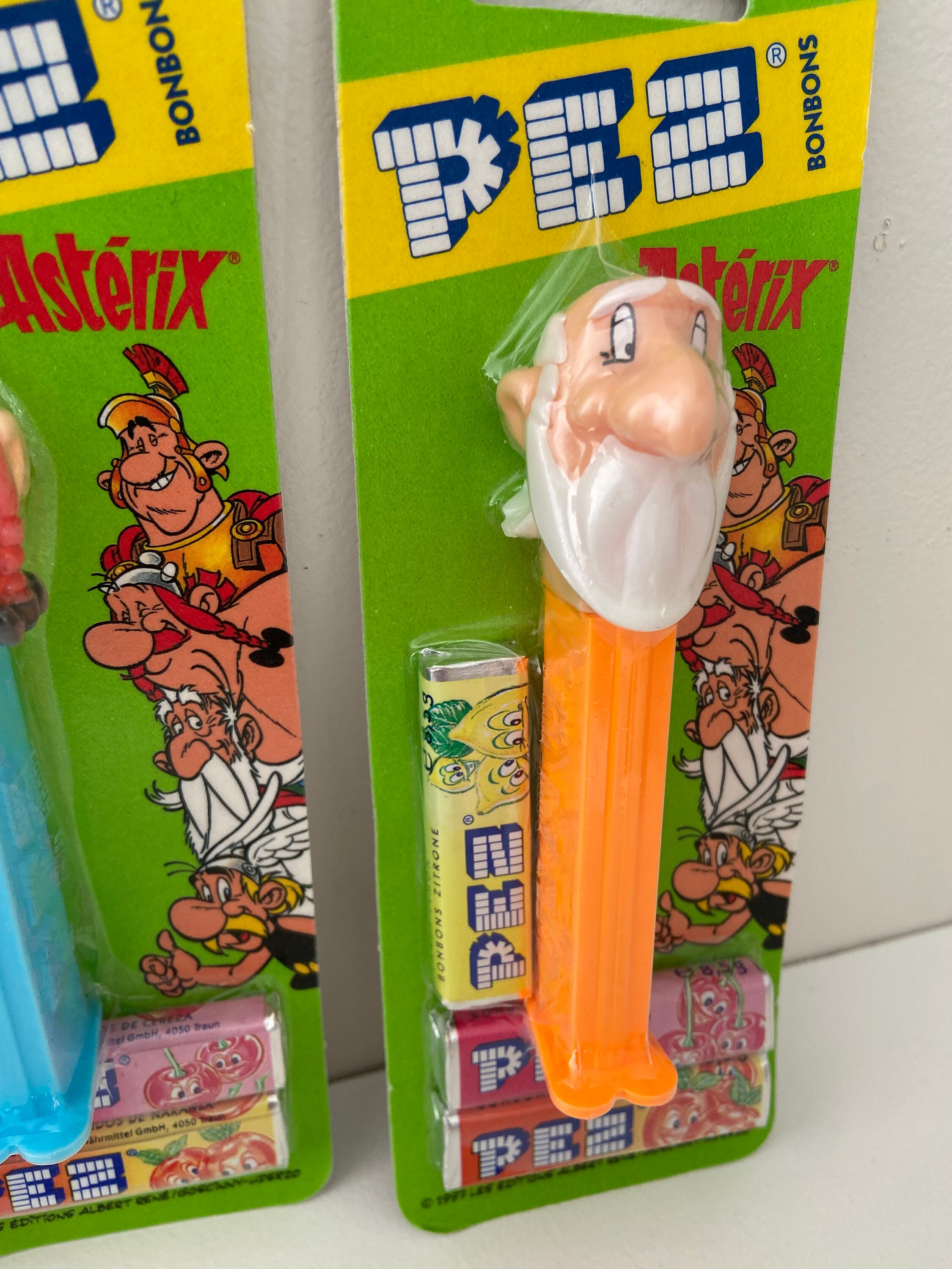 ASTERIX Rare PEZ Bonbons 1997 Ensemble complet de 4 sur cartes - Etsy ...