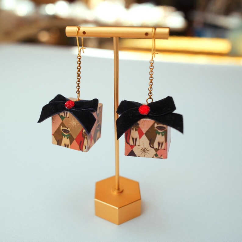 Lenora Dame Christmas Present Earrings - Large - Etsy