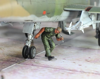 Painted figure USAF Ground Crew 1:48 Built and painted by | Etsy