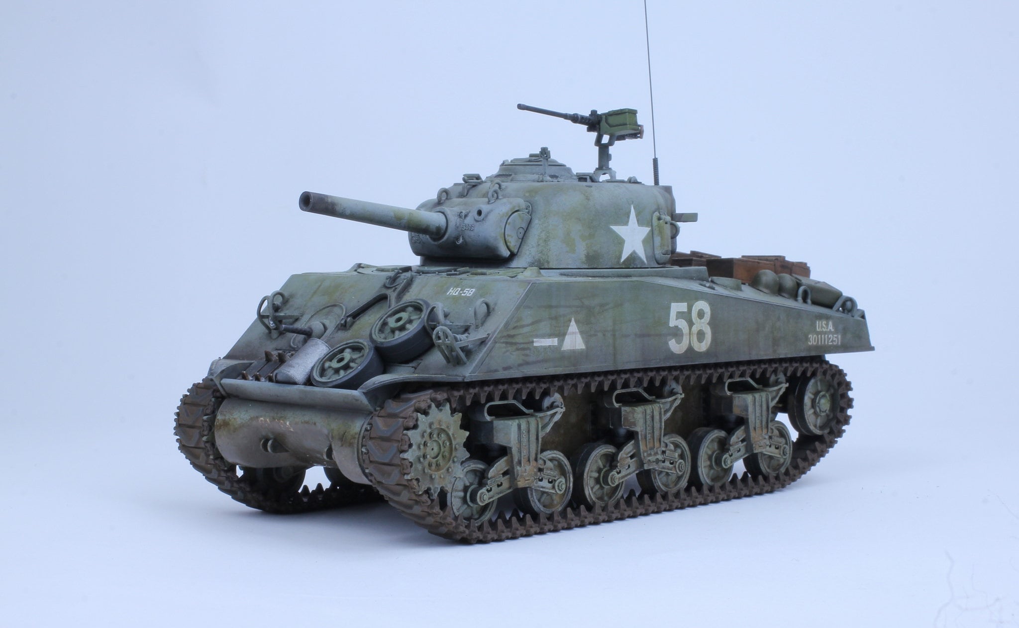 Probuilt Model M4A3 Sherman Tank /w 105mm WW2 1:35 (built and Painted ...