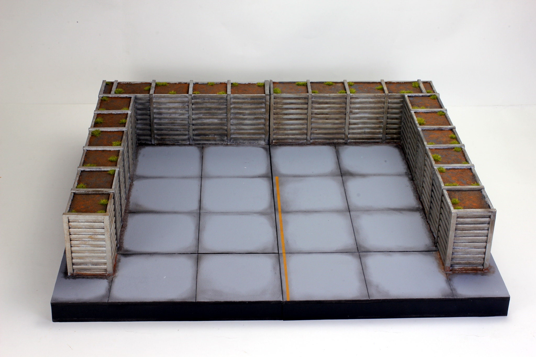 Probuilt Diorama USAF Airfield With Steel Revetment Wall Diorama ...