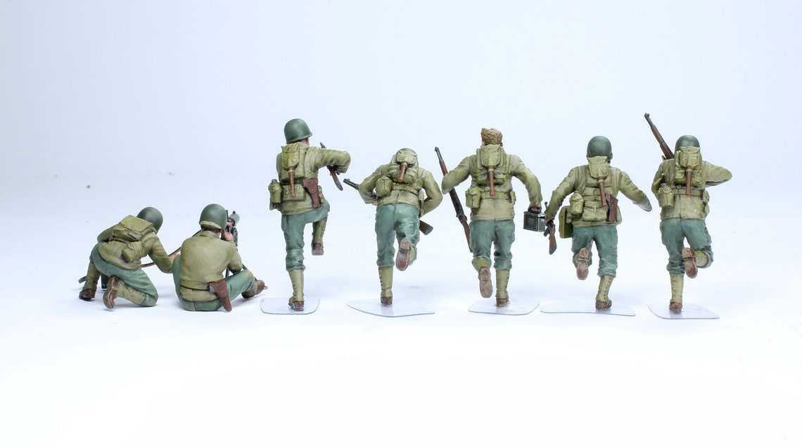 Painted Figure US Soldiers Moving in European Battlefield 06 Figures ...