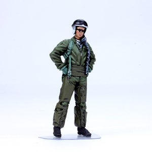 Painted Figure Modern USAF Fighter Pilot for F14 F18 A10 F22 F35 F16 1: ...