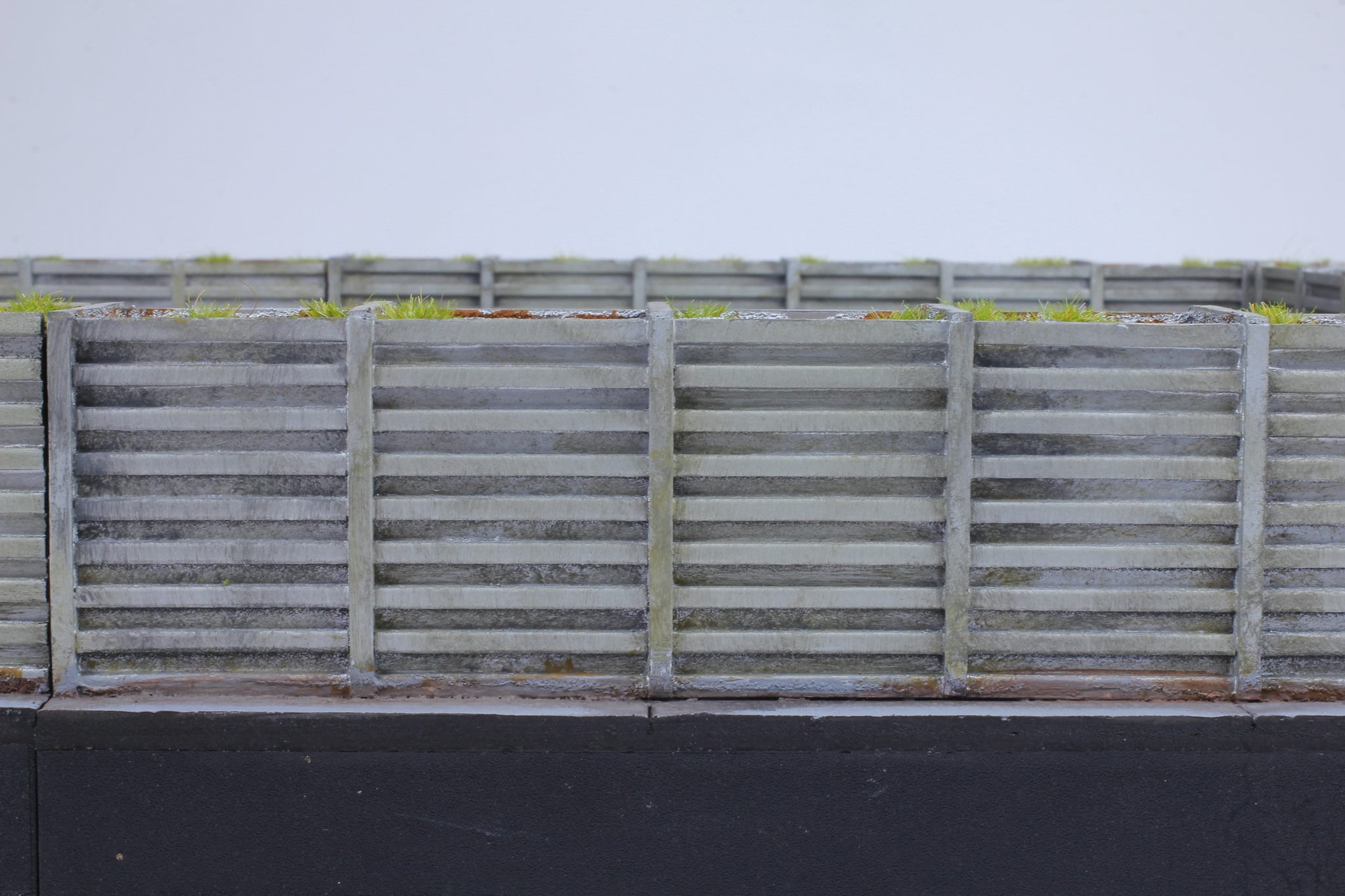 Probuilt Diorama USAF Airfield With Steel Revetment Wall Diorama ...