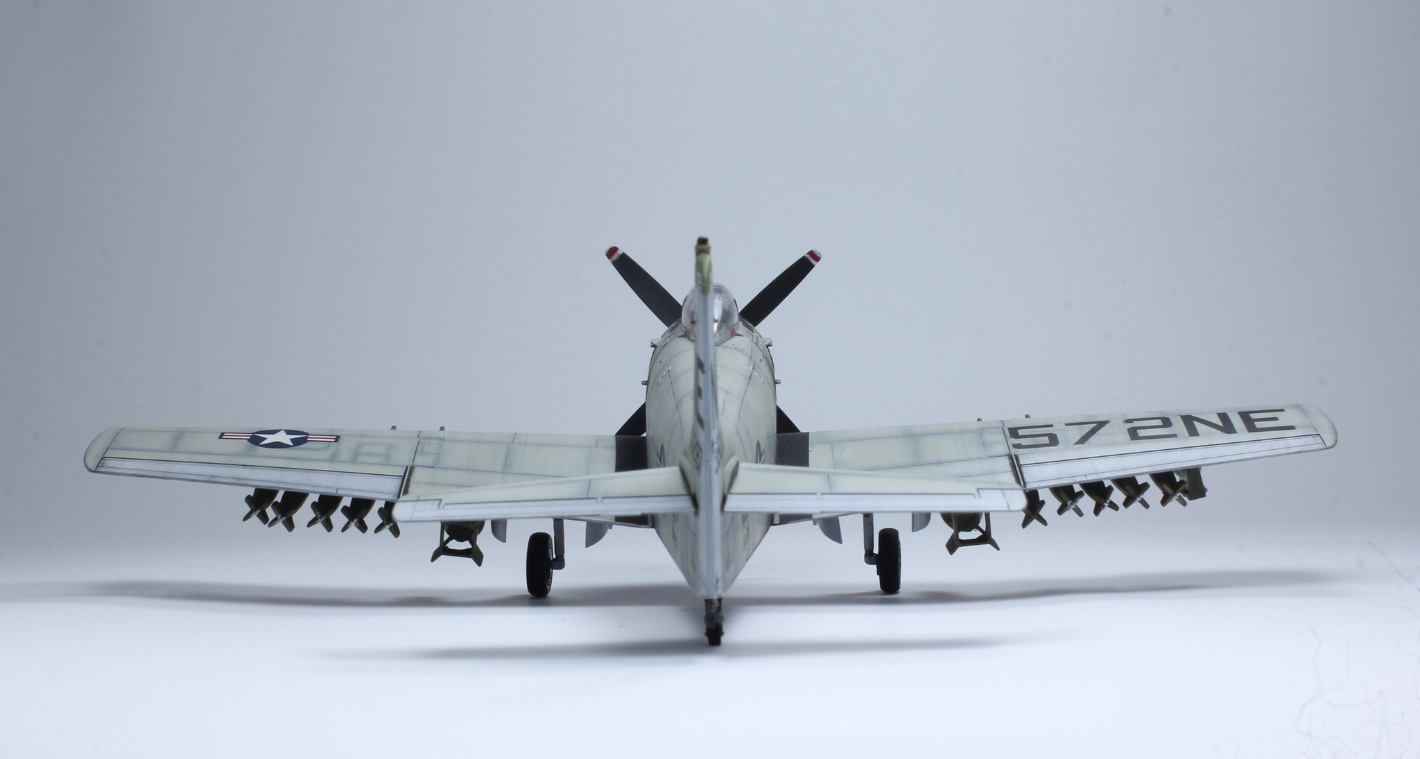 US Navy A-1H Skyraider /w Toilet Bomb in Vietnam War 1:72 Pro Built ...