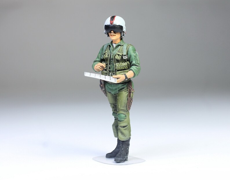 Painted Figure Modern USAF Fighter Pilot for F14 F18 A10 F22 F35 F16 1: ...