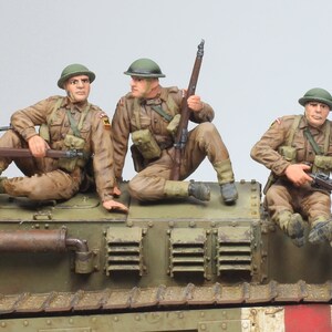Painted Figures British Tank Riders (05 Figures) WWII 1:35 Scale (built ...