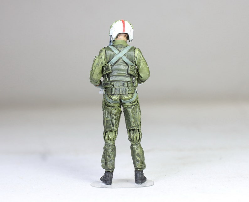 Painted Figure Modern USAF Fighter Pilot for F14 F18 A10 F22 F35 F16 1: ...