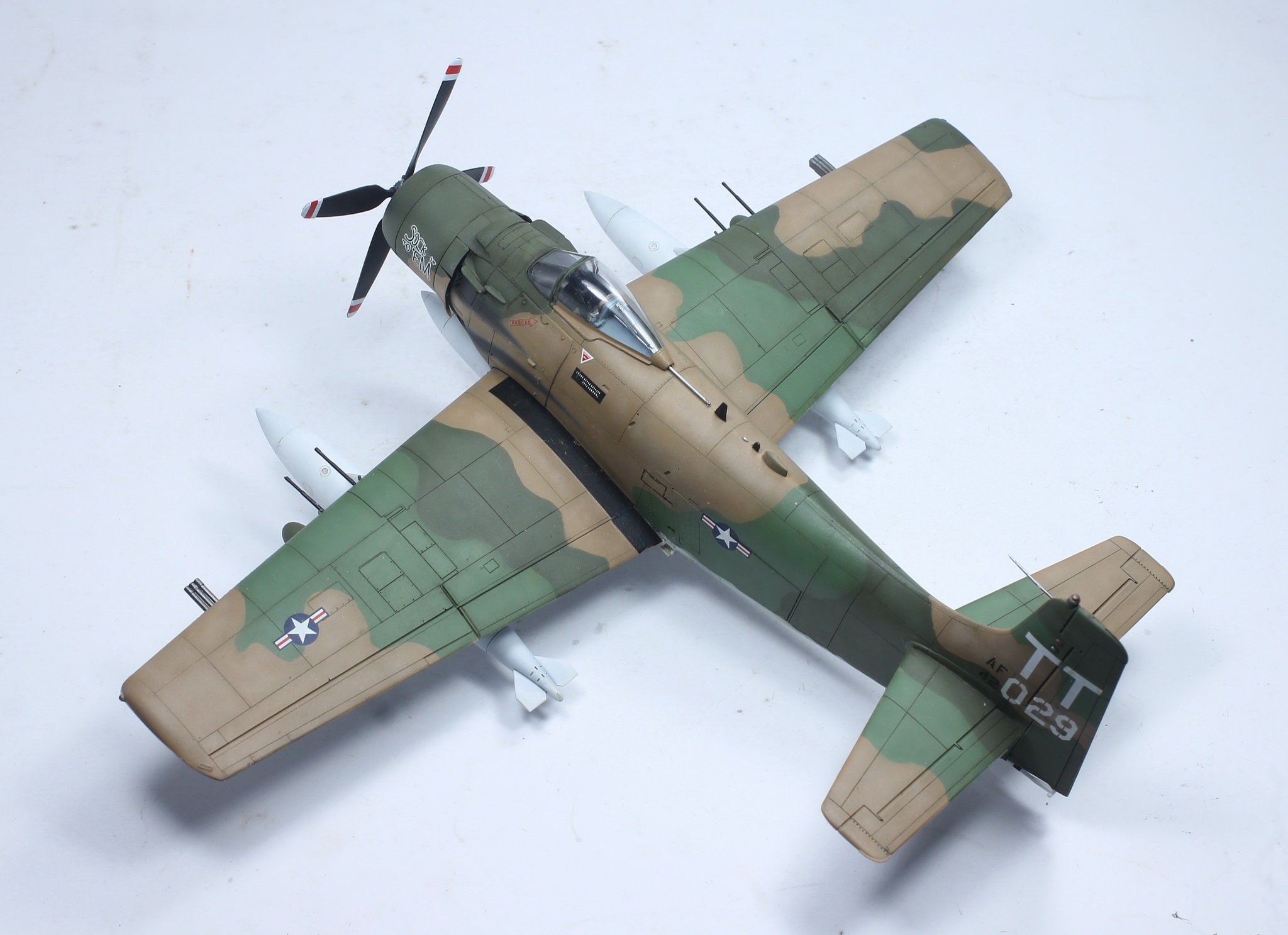 Probuilt Model USAF A-1J Skyraider Vietnam War 1:48 (built and Painted ...