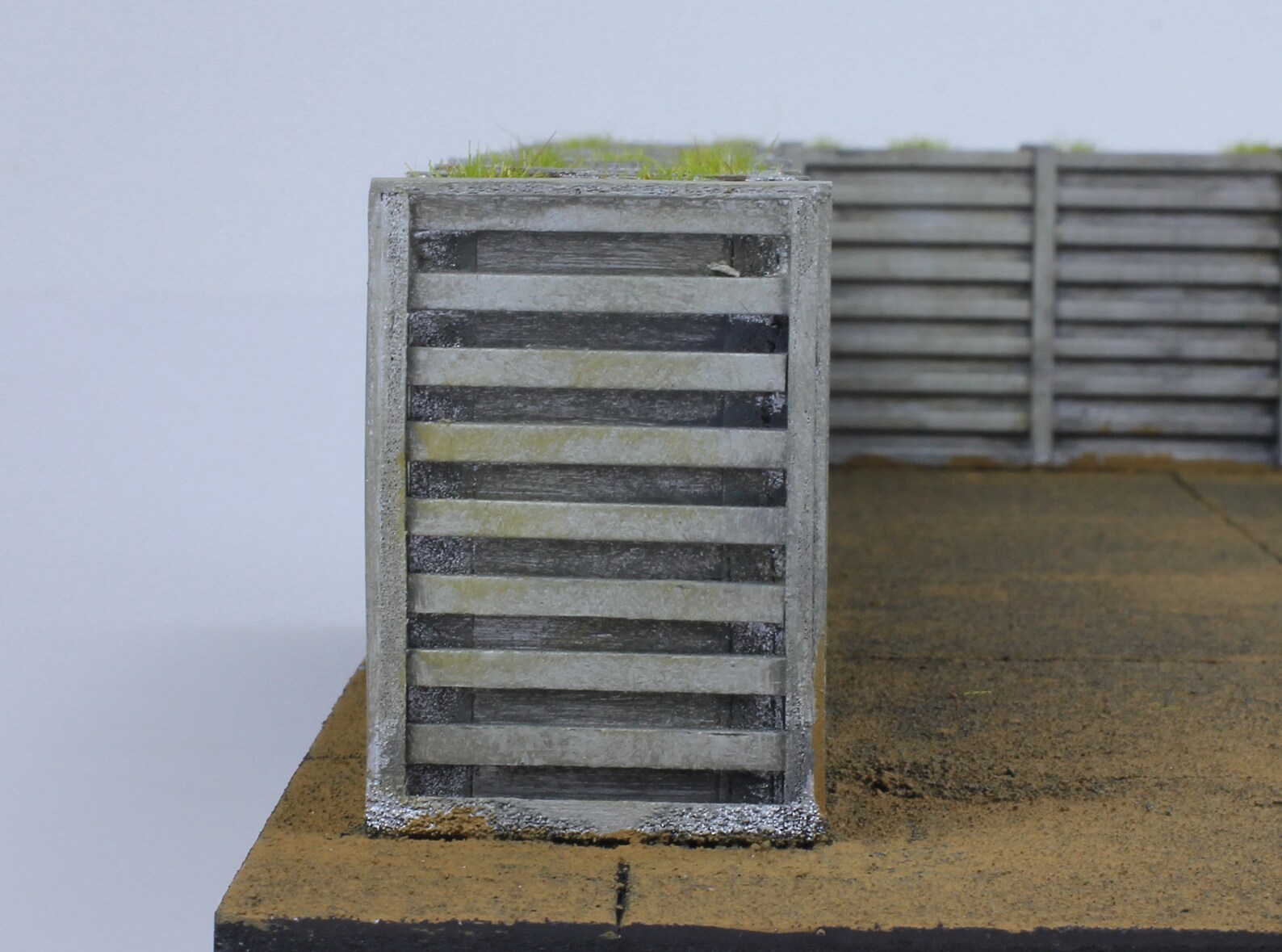 Probuilt Diorama USAF Airfield With Steel Revetment Wall Diorama ...