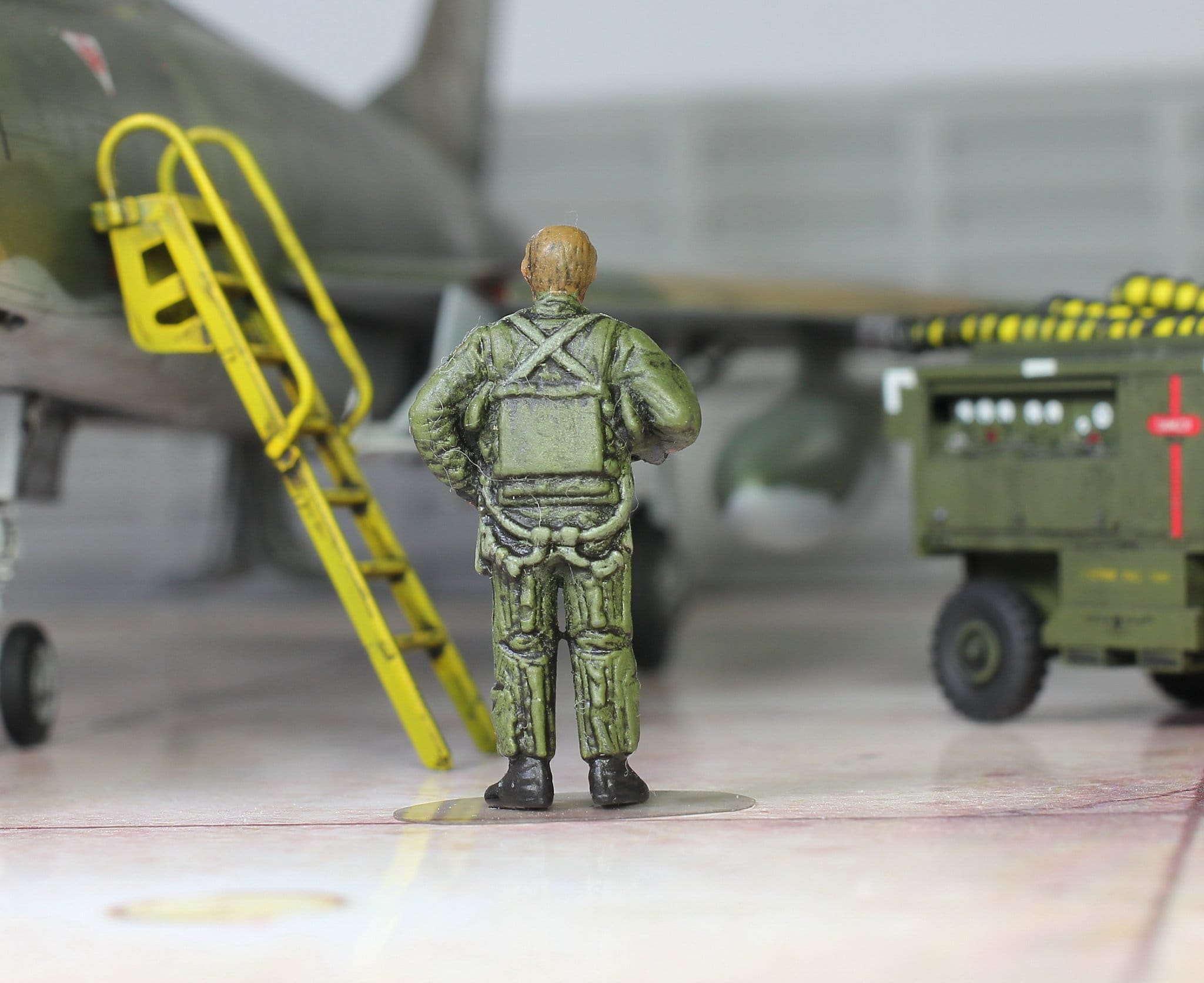Painted Figure USAF Pilot 1:48 built and Painted by Professional Skills ...