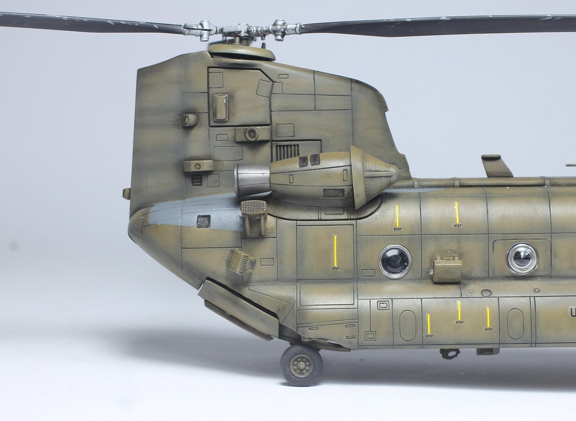 Special Force MH-47A SOA Chinook Modern Warfare 1:72 Built Model (built ...