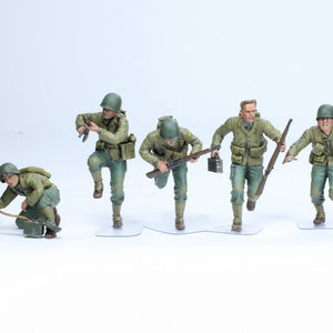 Painted Figure US Soldiers Moving in European Battlefield (06 Figures ...