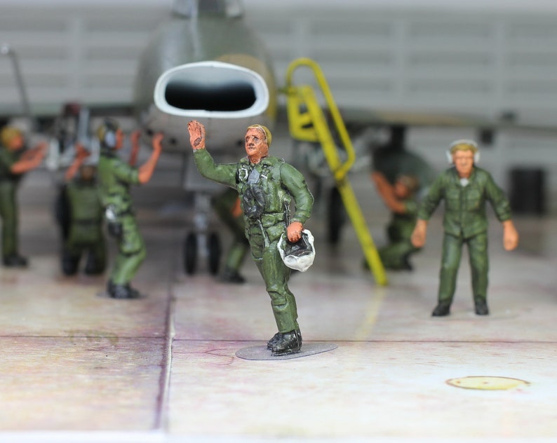 Painted Figure USAF Pilot 1:48 (built and Painted by Professional ...