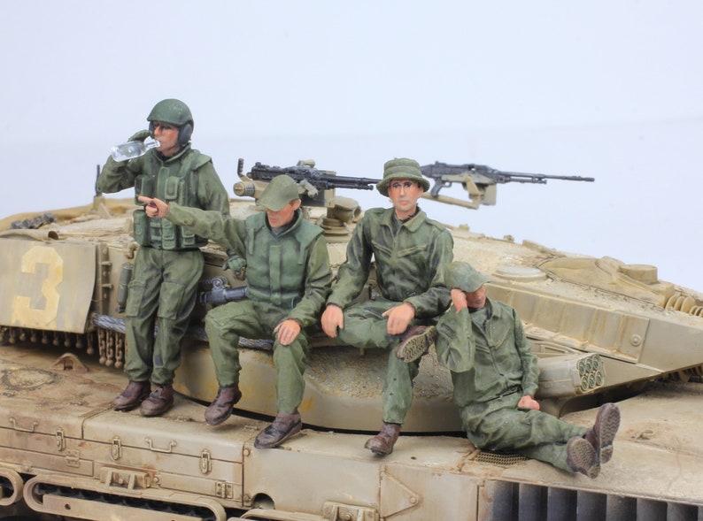 Handmade Painted IDF Tank Crew Figures: 1/35 Scale Resin Model - Etsy