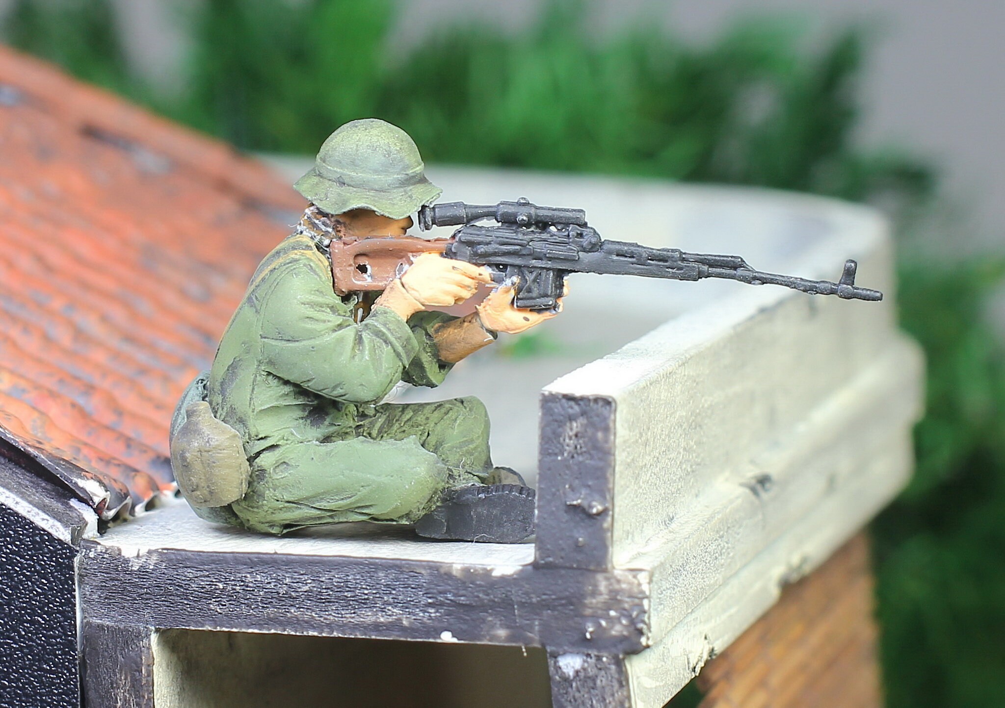 Painted Figure NVA Sniper Soldier in Battle, Vietnam War 1:35 Scale ...