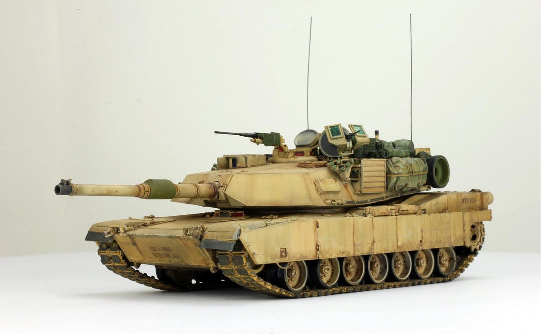 1/35 Probuilt Model M1A2 Abrams – Operation Iraqi Freedom Diorama Tank ...