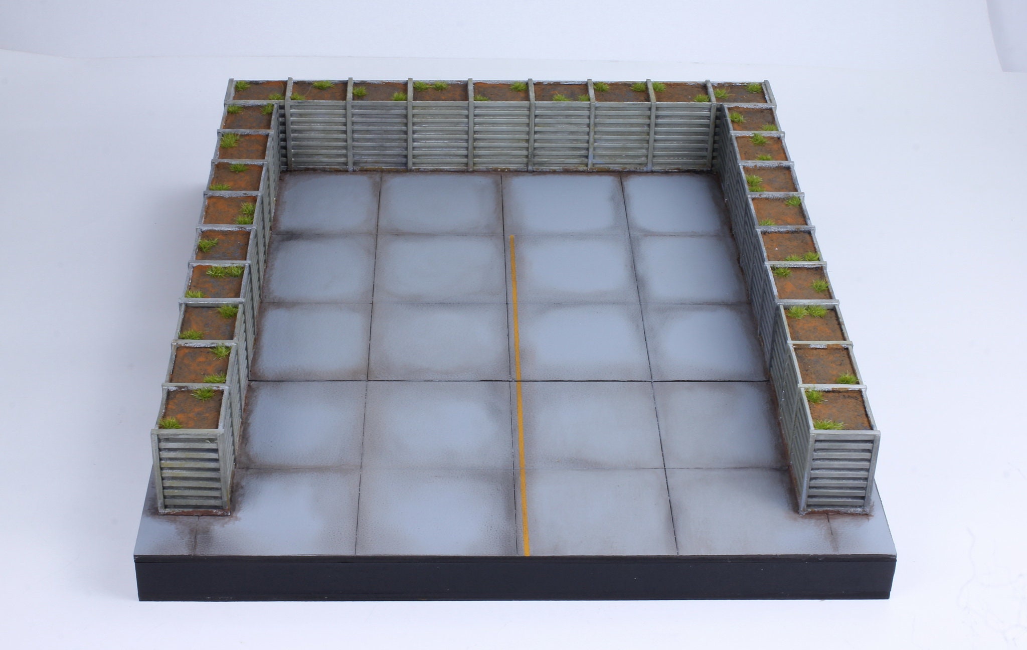 Probuilt Diorama USAF Airfield With Steel Revetment Wall Diorama ...