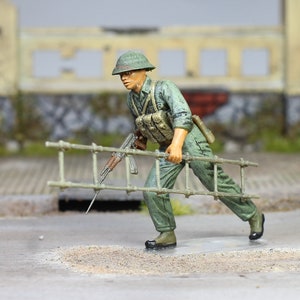 Painted Figure NVA Sappers in Fight (4 Figures) in Battle, Vietnam War ...