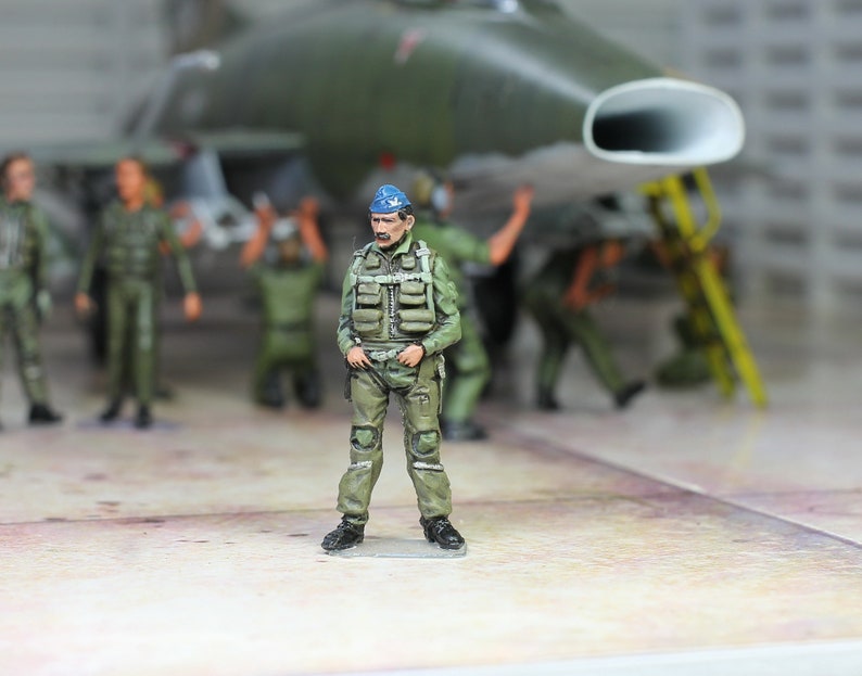 Painted Figure USAF Pilot 1:48 built and Painted by - Etsy