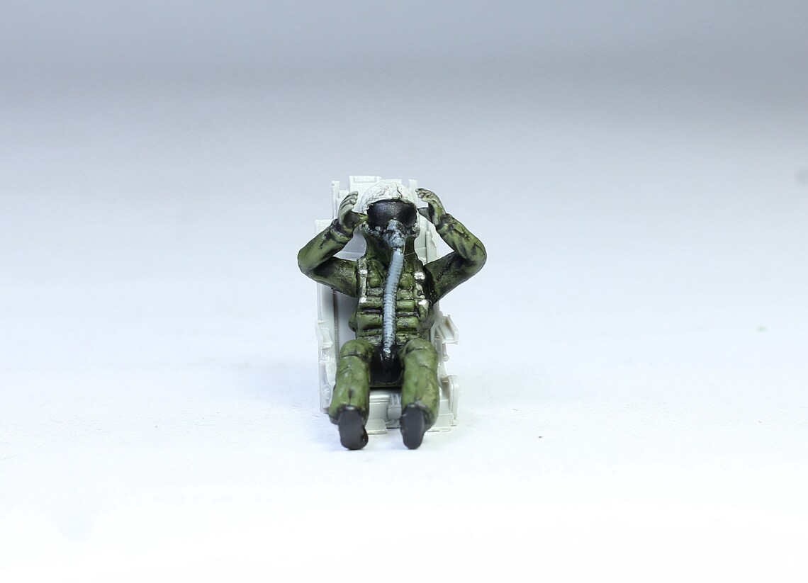 Painted Figure Seated USAF Pilot 1:48 built and Painted by Professional ...