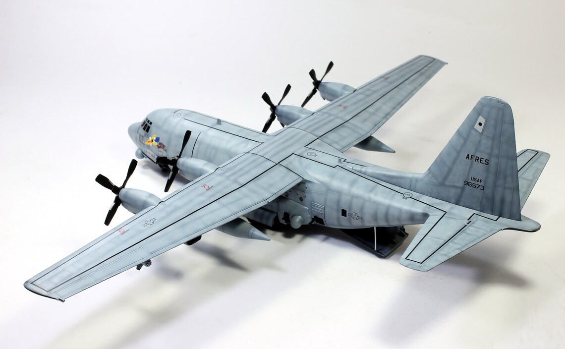 Probuilt Model USAF AC-130H Spectre Modern Warfare 1:72 built - Etsy