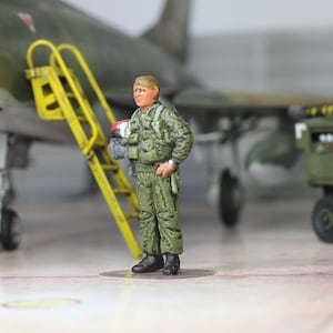 Painted Figure USAF Pilot 1:48 (built and Painted by Professional ...