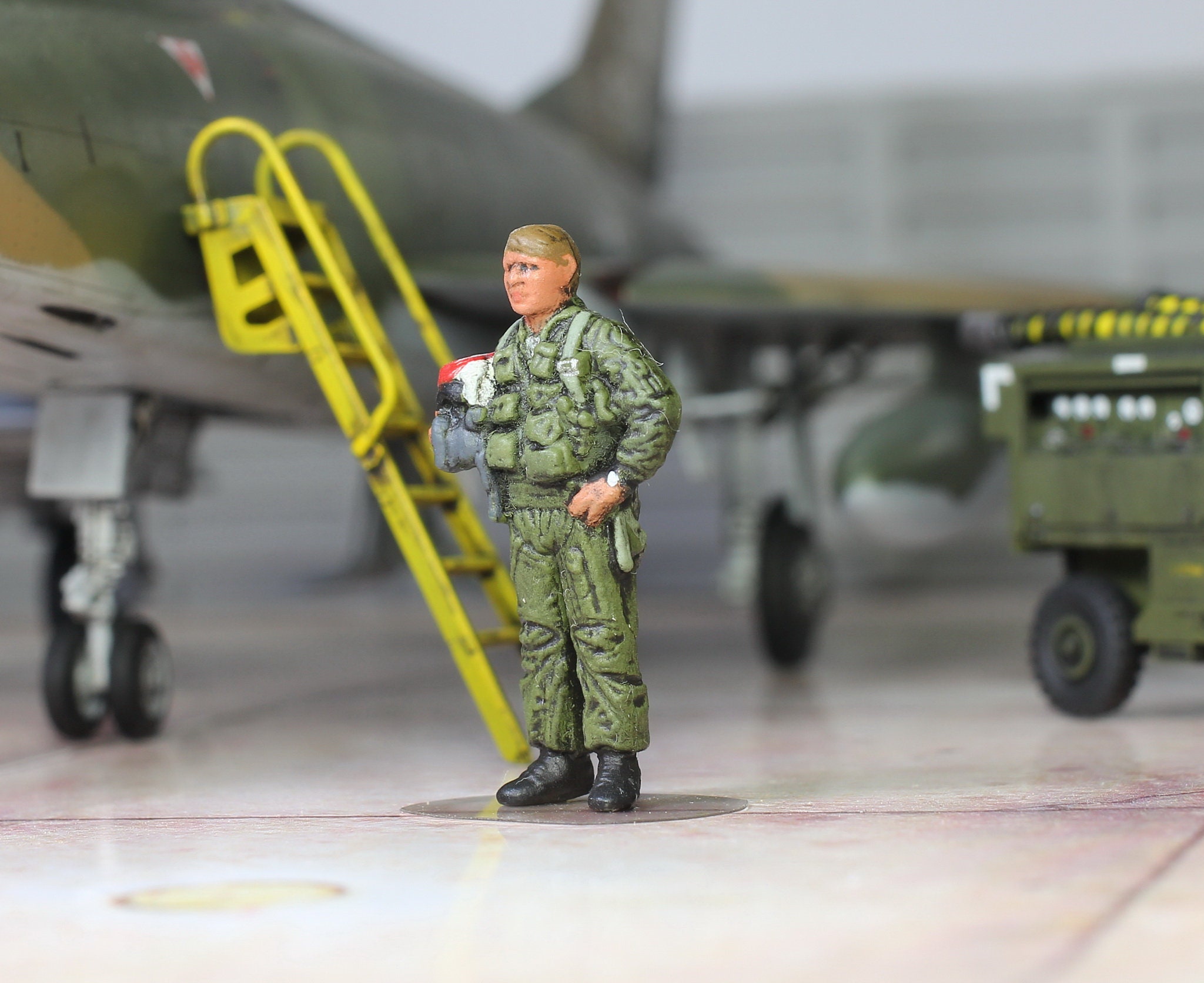 Painted Figure USAF Pilot 1:48 built and Painted by Professional Skills ...