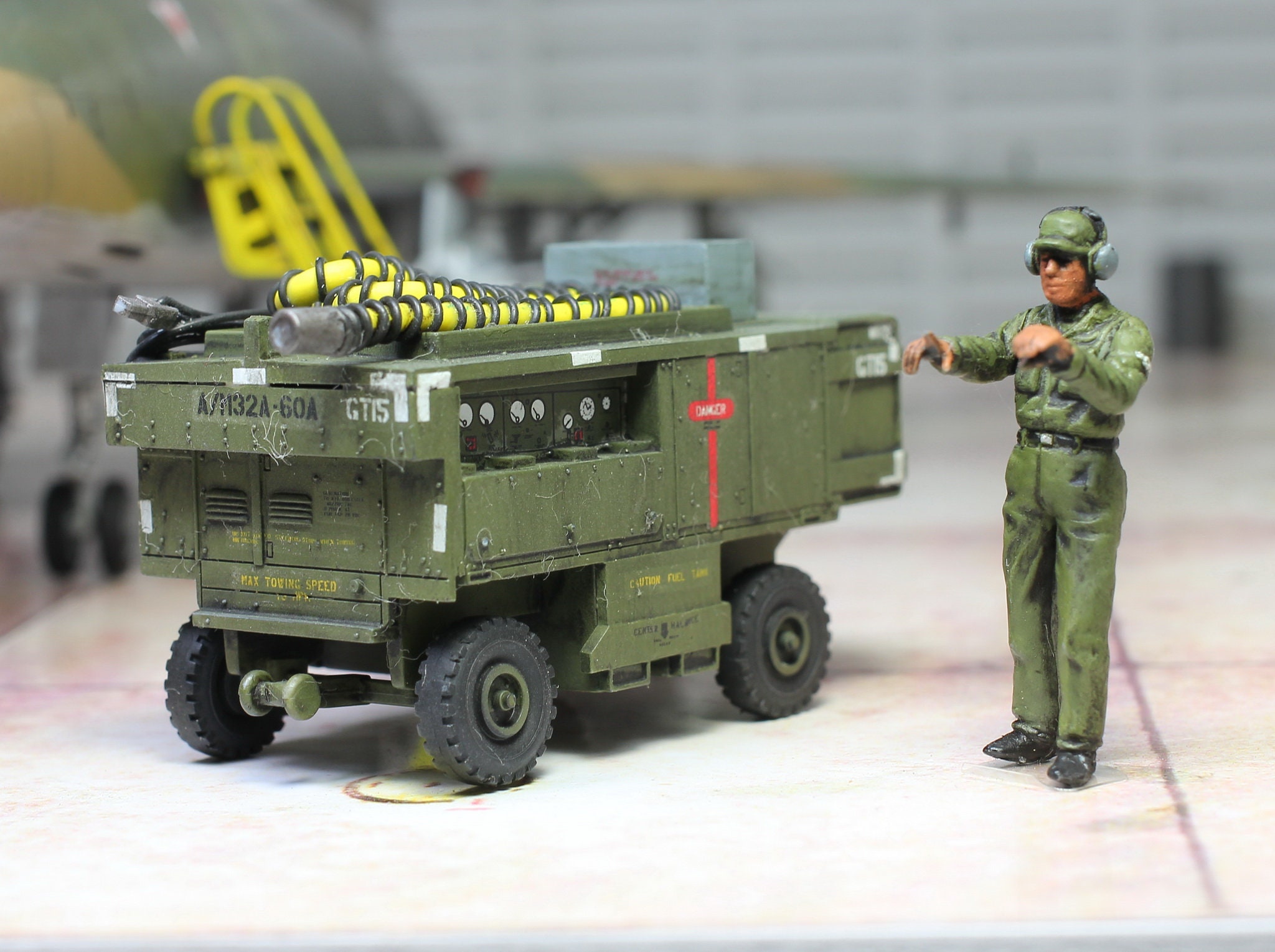 Pro Built USAF Generator Set /w Crew for Aircraft in Airbase - Etsy