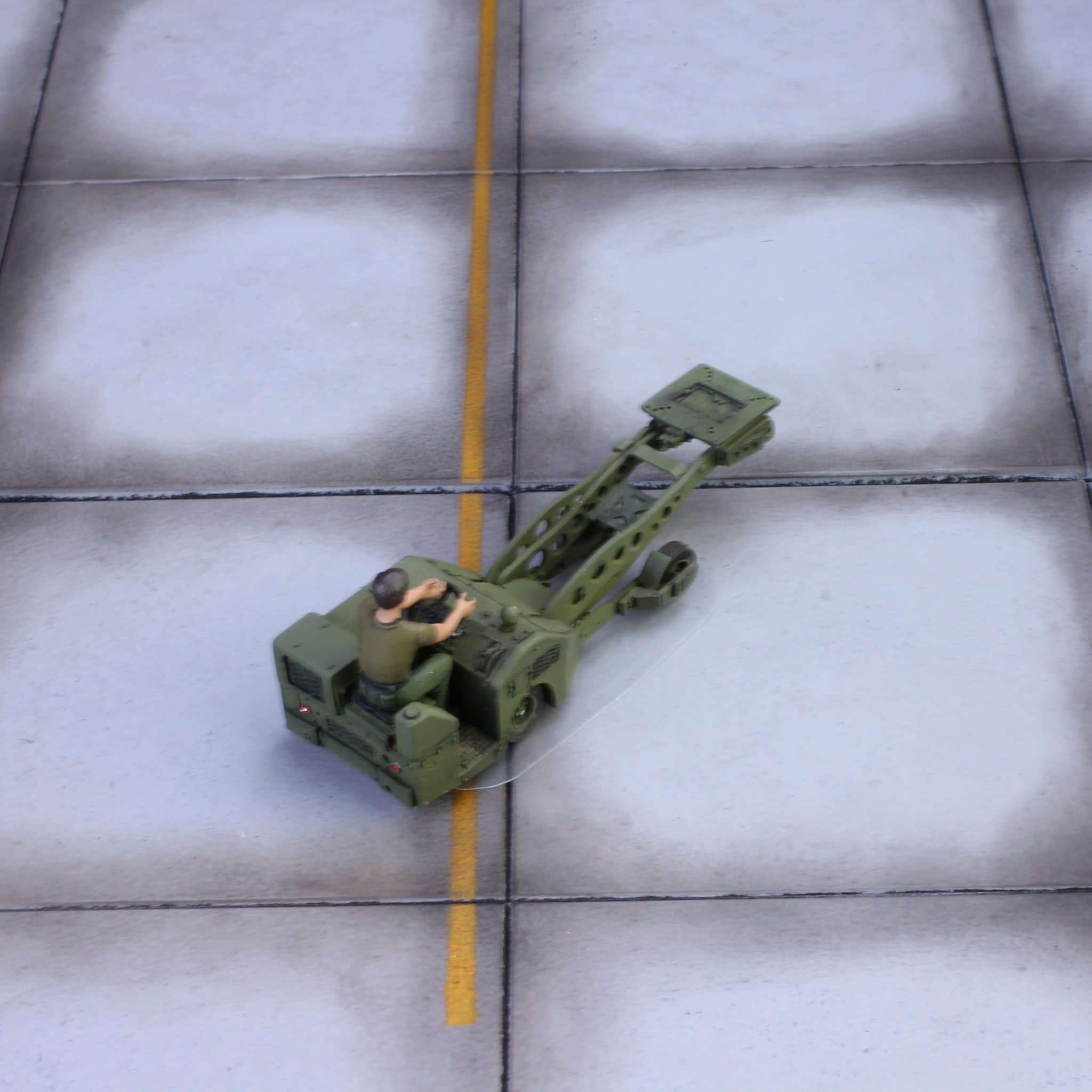 Pro Built USAF Bomb Lift Truck MJ-1 /w Crew in Airbase 1:48 built and ...