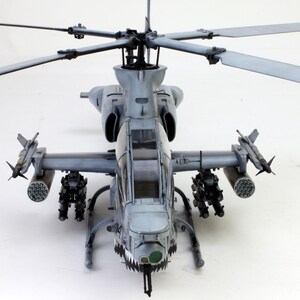 Pre-order Probuilt Model USMC AH-1Z 1:35 (built and Painted by ...