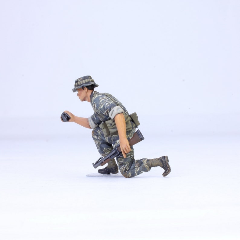Pro-painted US Army Special Force Fighting in Vietnam War, 1:35 Scale ...