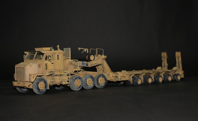 Pro Built Model US Army M1070 Truck Tractor & M1000 Heavy Equipment ...