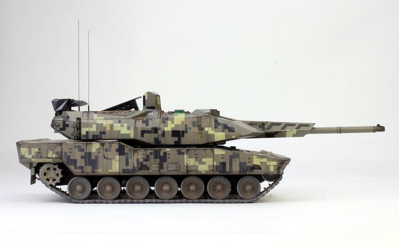 Pro Built German KF51 Panther MBT Model: 1/35 Scale, Digital Camo - Etsy