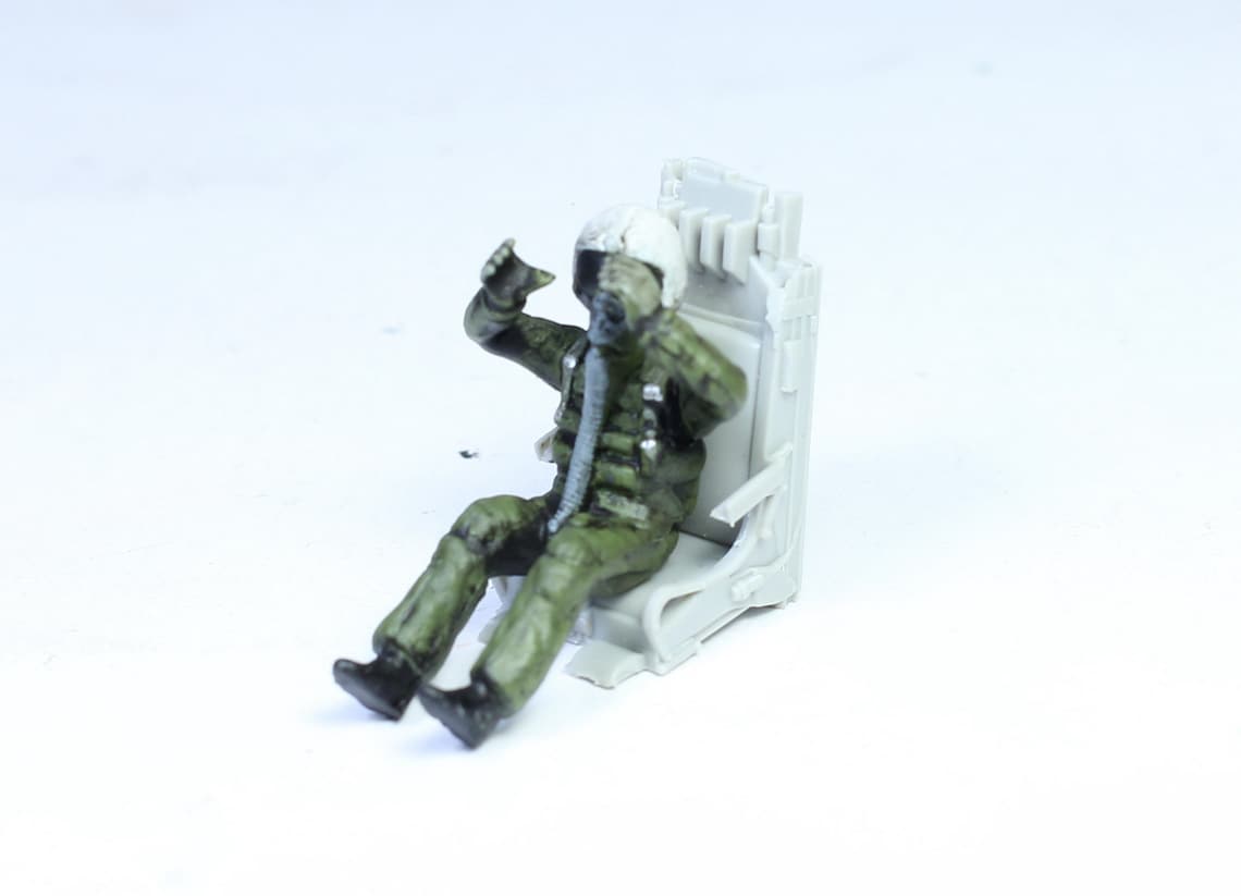 Painted Figure Seated USAF Pilot 1:48 built and Painted by Professional ...